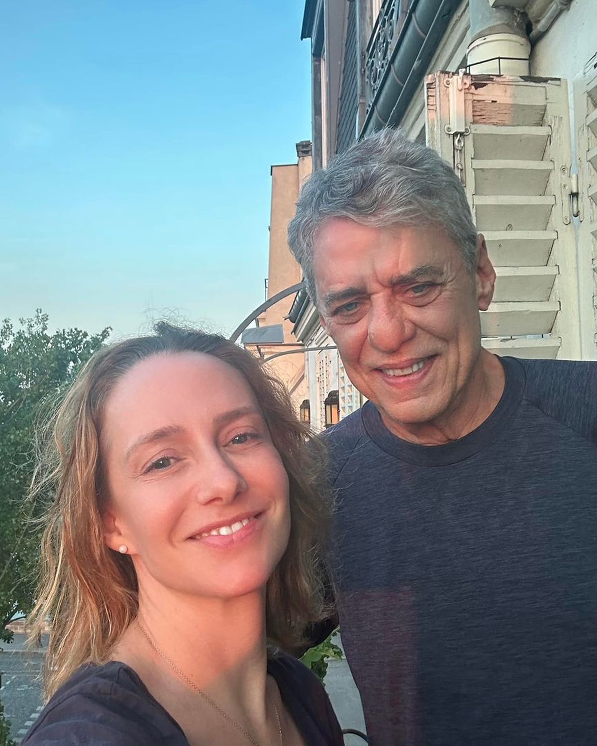 Chico Buarque faz 79 anos e ganha homenagem da mulher, Carol Proner, e dos amigos | TV & Famosos ...