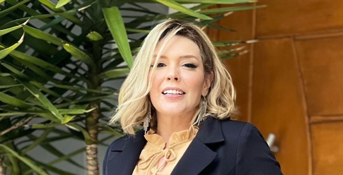 Simony comemora volta aos palcos em meio a tratamento contra o câncer ...