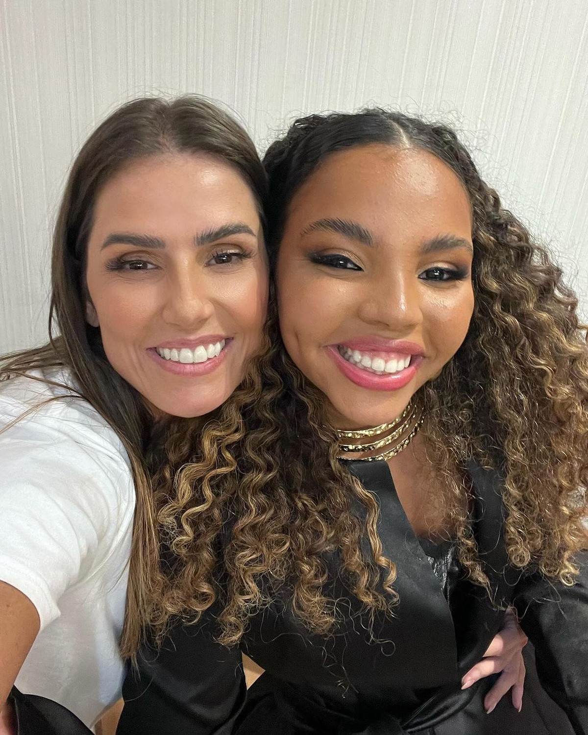 Deborah Secco posa ao lado de Pitel, ex-BBB 24, e elogia: 'Linda ...