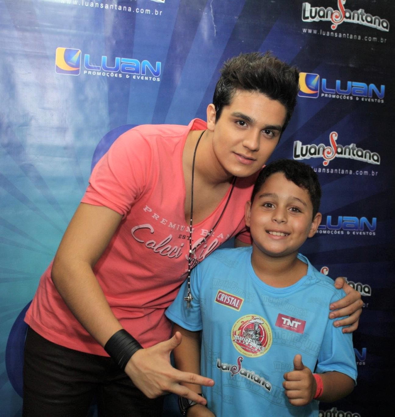 Quem é Ixã, jovem que gravou single com Alok?