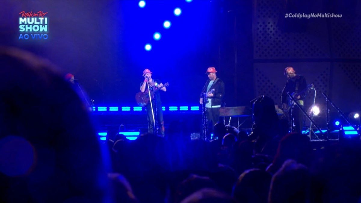 Coldplay surpreende público ao cantar 'Magic' em português no Rock in ...