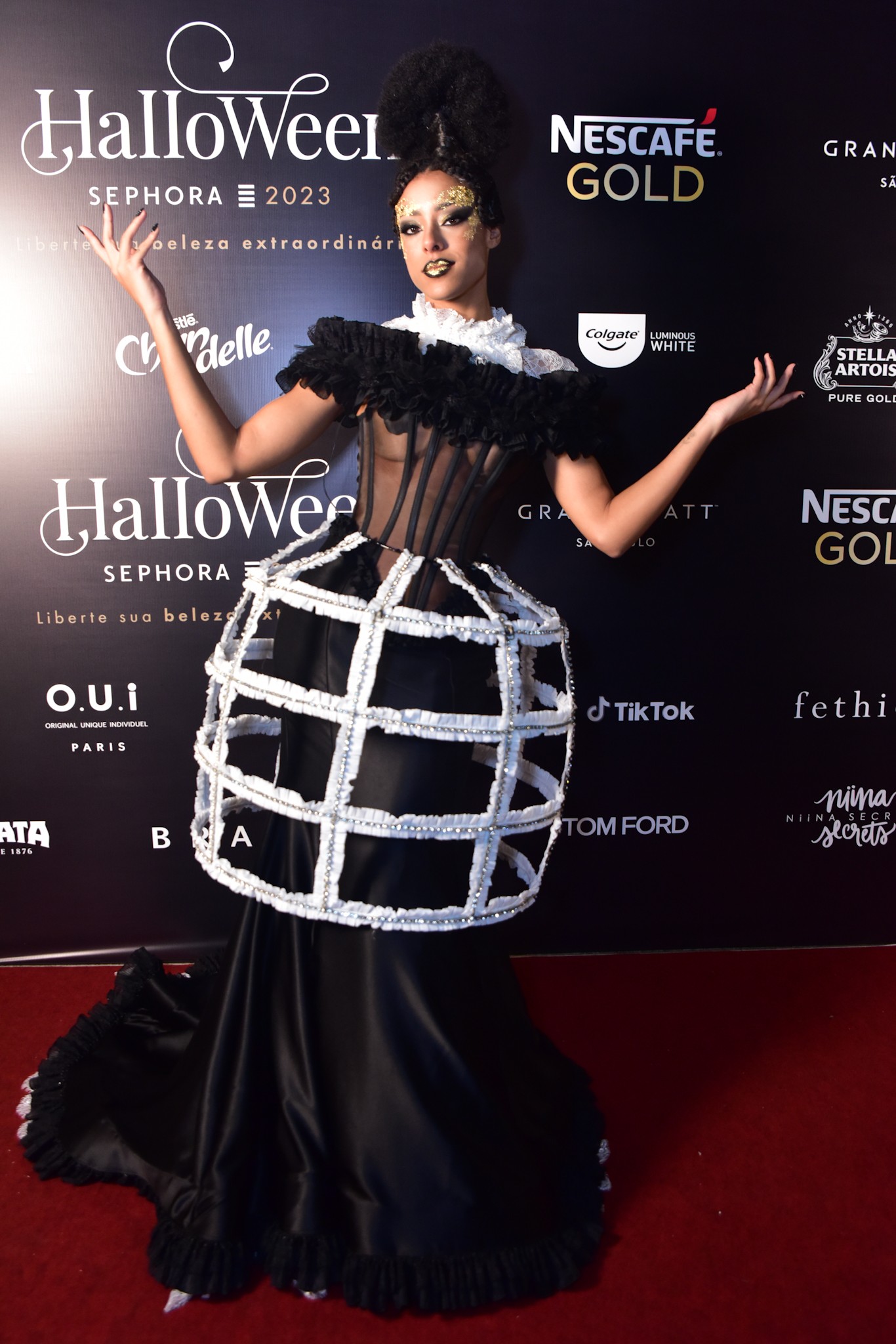 Yara Charry arrasa no look em festa de Halloween, em São Paulo | Gshow