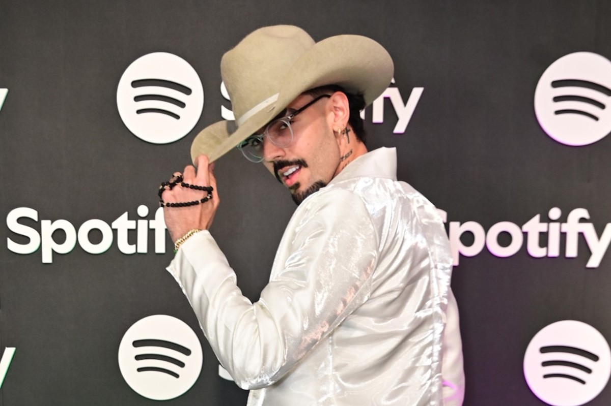 Luan Pereira fala dos dias turbulentos e celebra namoro: 'Veio para ...