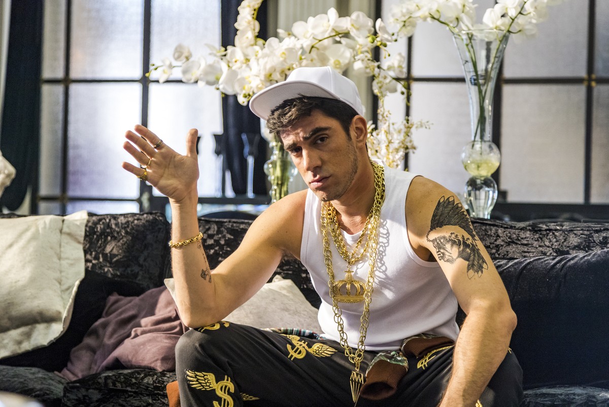 'KD meu amor?': confira a letra e cante junto com o rapper Mi Madu