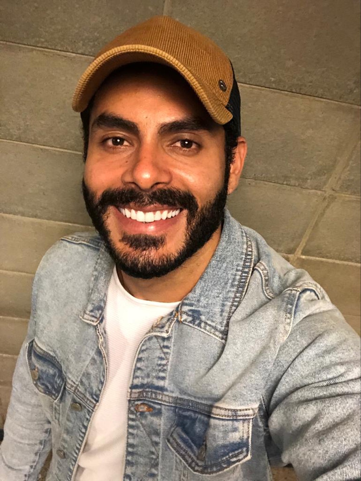 Rodolffo faz primeira selfie após sair do BBB21 e afirma na legenda ...