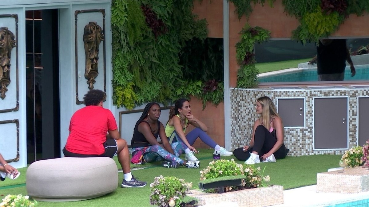 Após Serem Desclassificadas Da Prova Do Anjo Wanessa Diz Para Yasmin