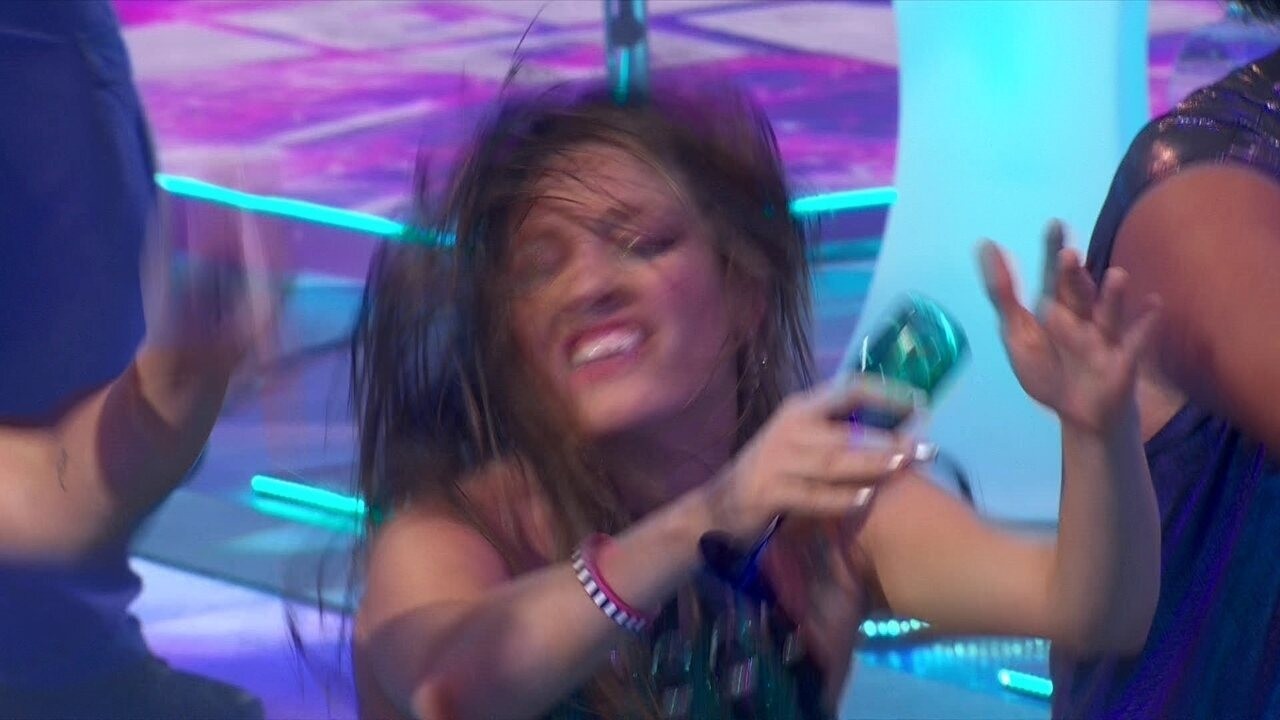 Beatriz, do BBB 24, atinge dois milhões de seguidores nas redes | Gshow