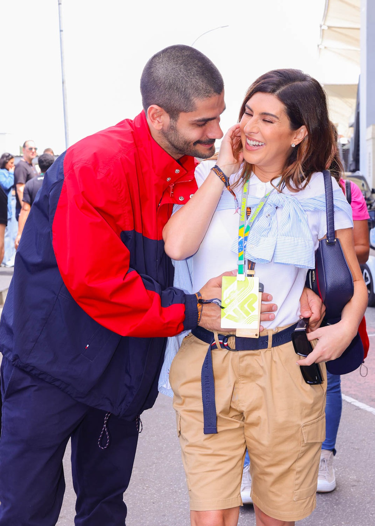 Grávida, Fernanda Paes Leme curte o GP de São Paulo com o noivo, Victor ...