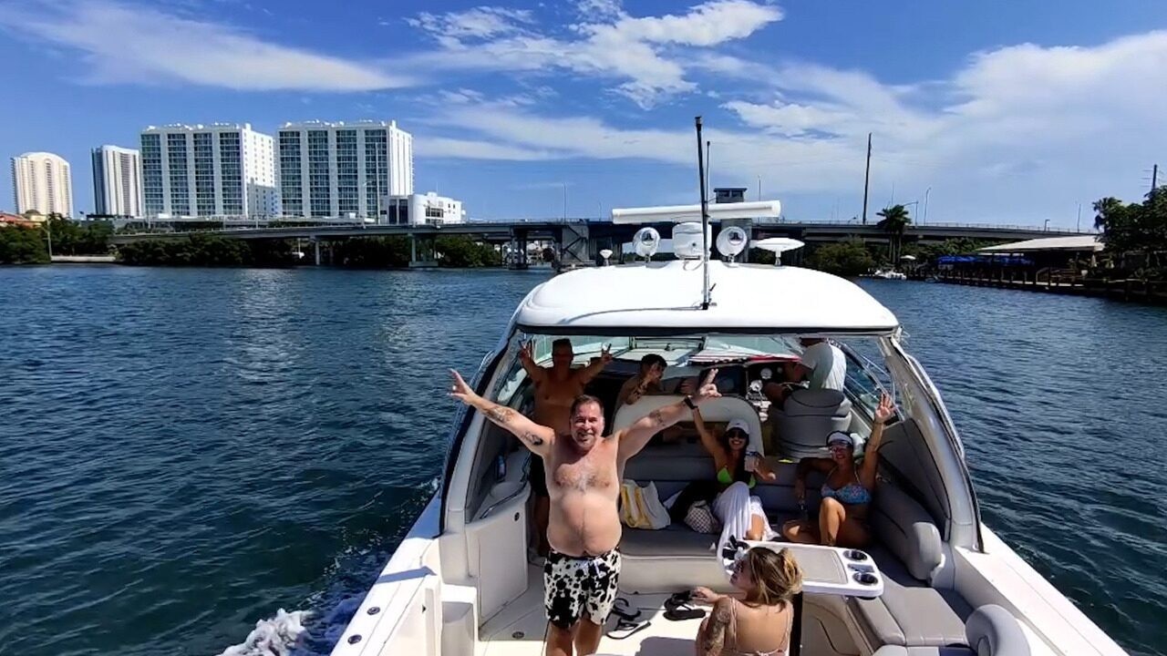 Leandro Hassum curte passeio em alto-mar com a filha grávida: 'Foi um ...