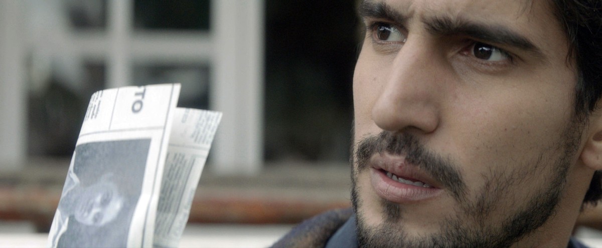 Renato se desespera ao descobrir que Alice se casou com Vitor