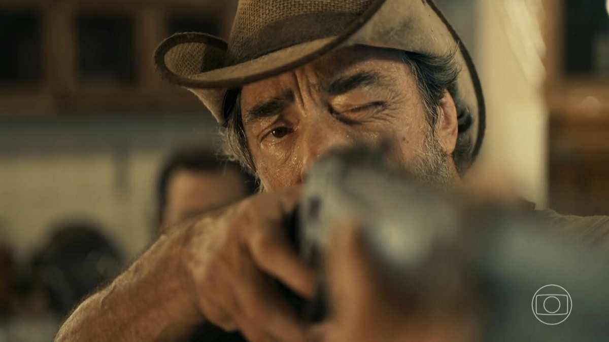 Renascer: quebra da quarta parede por Norberto foi ideia de Matheus Nachtergaele; veja a ...