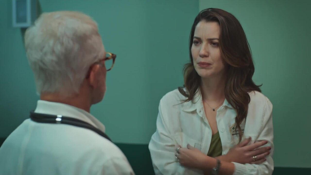 Família é Tudo: Tom flagra Vênus e Netuno em momento íntimo | Gshow