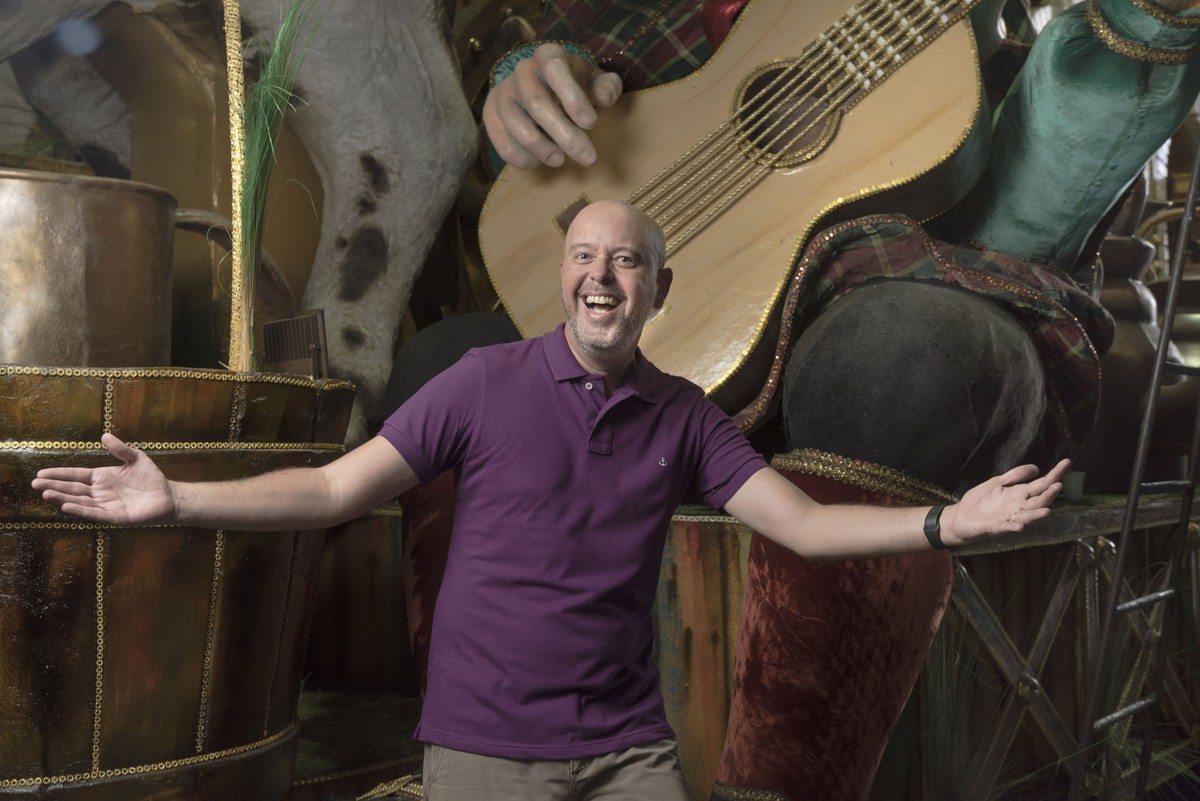 Alex Escobar fala da emoção de ser enredo da Acadêmicos da Abolição ...