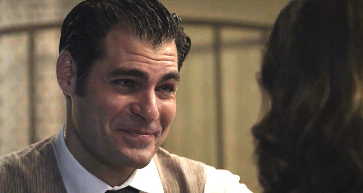 Darcy diz 'sim' para pedido de casamento de Elisabeta | vem por aí | gshow