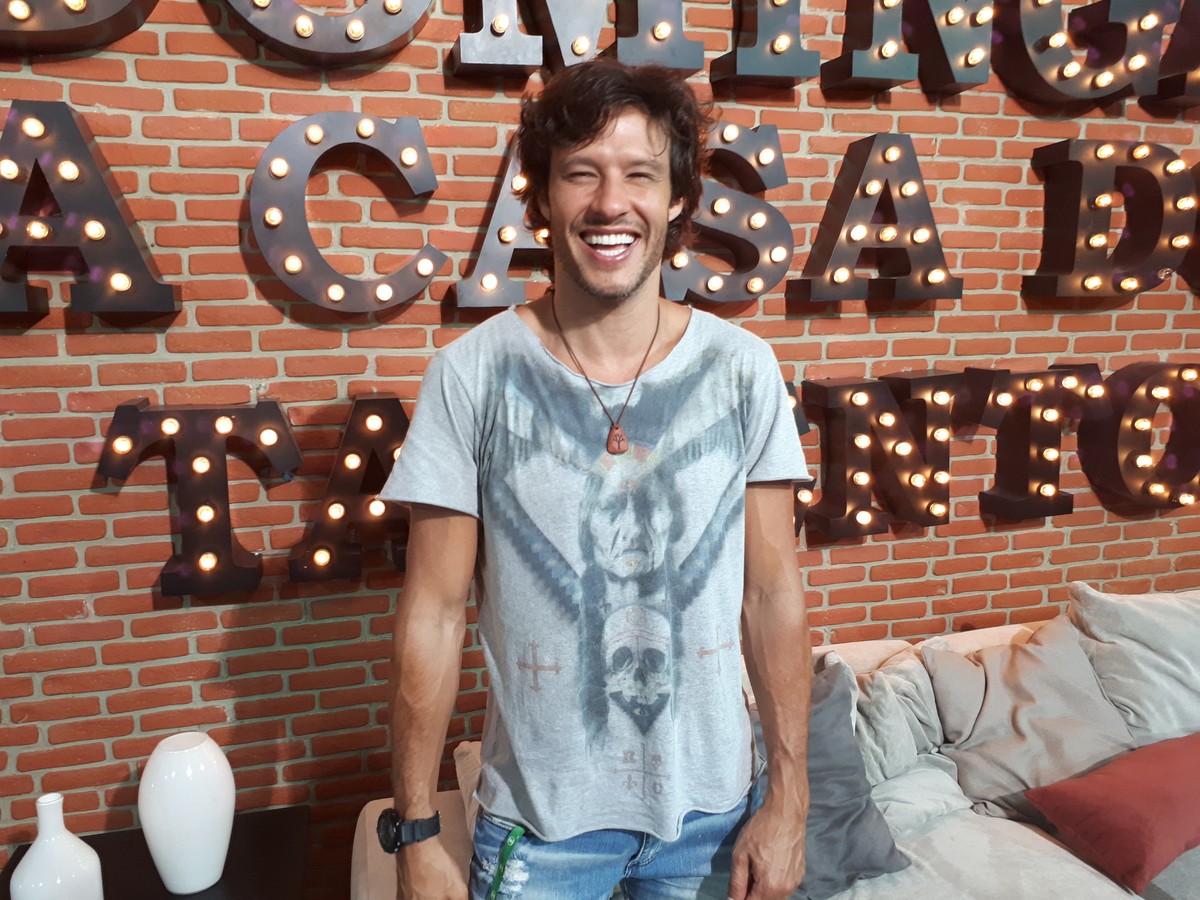 Nando Rodrigues comenta título de galã: 'Não me vejo como um cara ...
