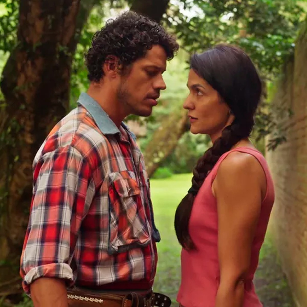 Paula Barbosa, a Zefa de Pantanal, revela bastidores de transa com ...