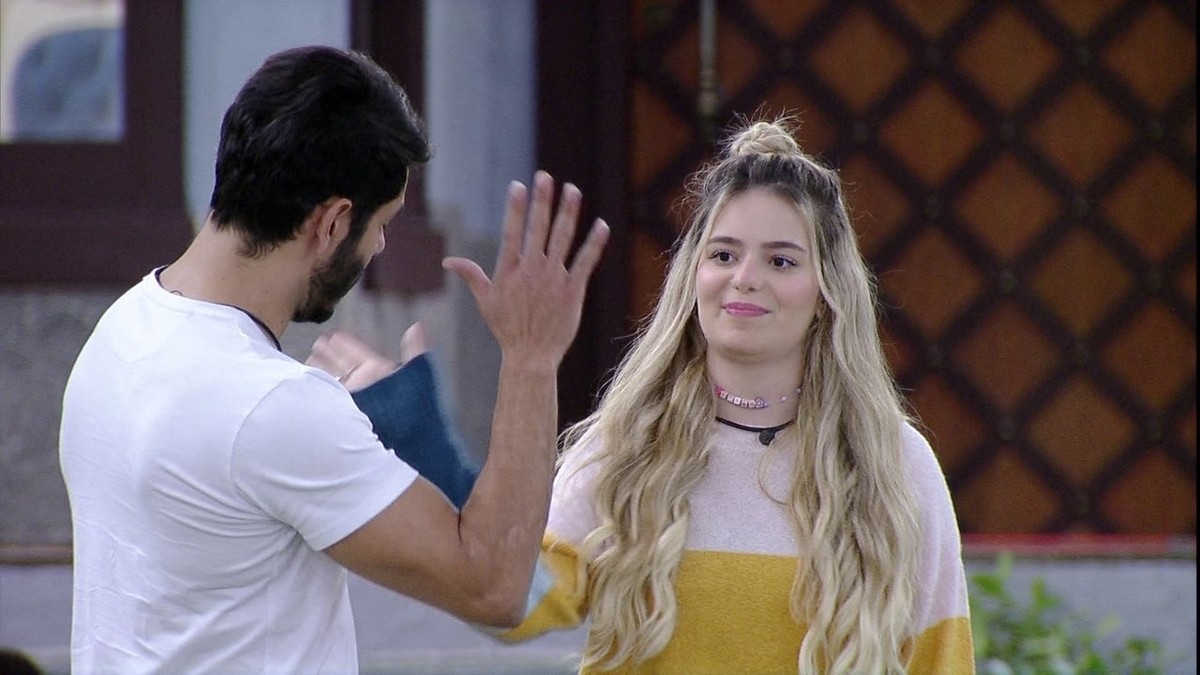 Viih Tube Tranquiliza Rodolffo Antes De Noite De Eliminação No Bbb21