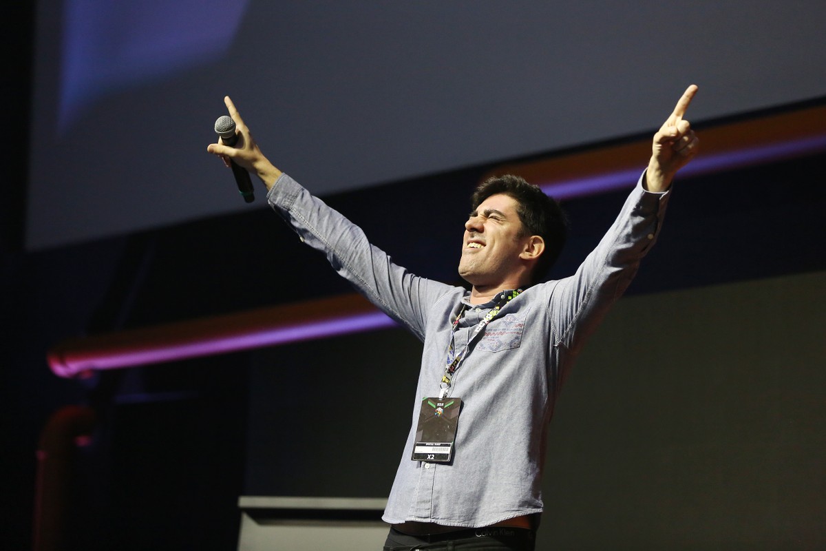 Marcelo Adnet apresenta novos programas e séries da Globo na Comic Con ...