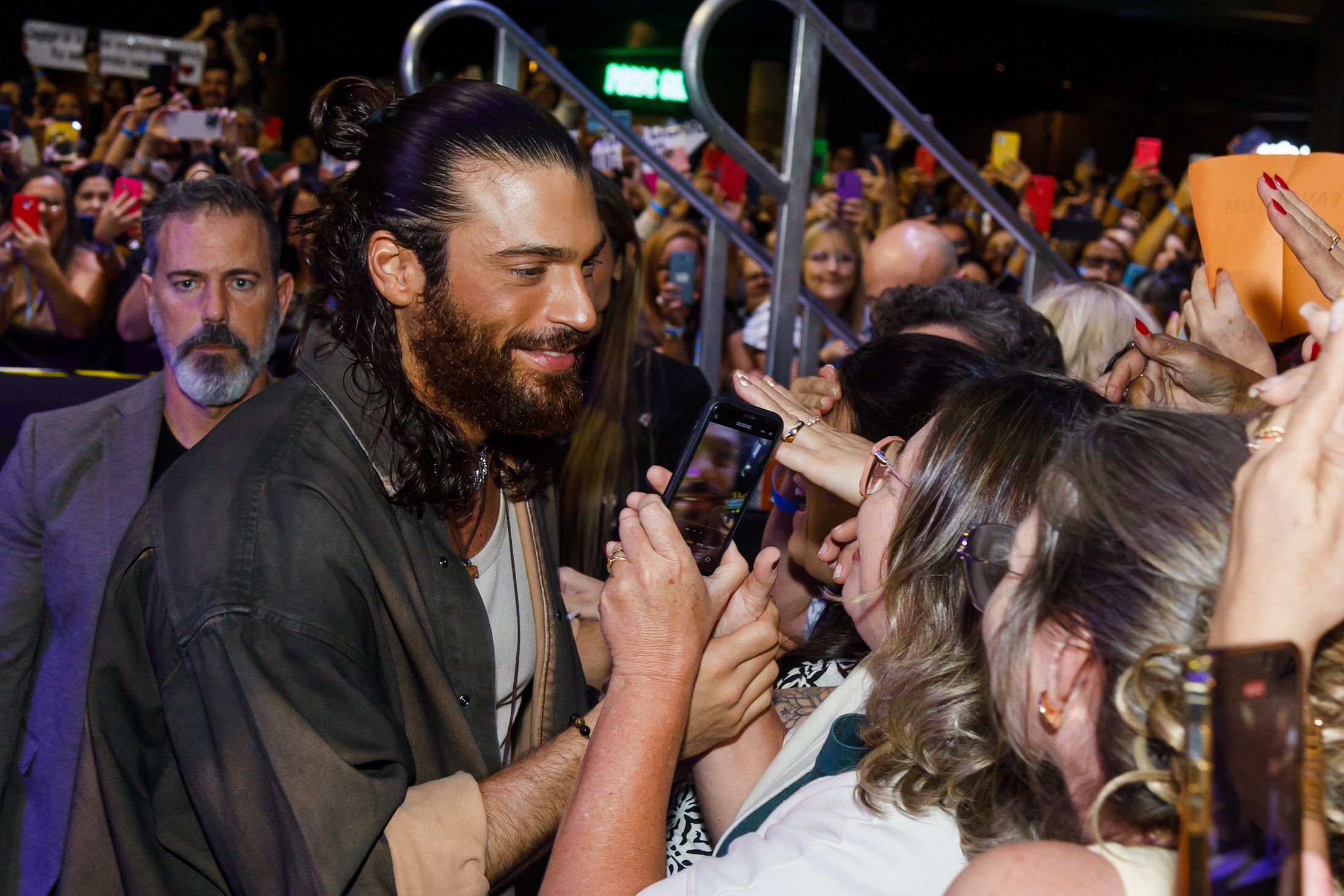 Astro de novelas turcas, Can Yaman já veio três vezes ao Brasil; relembre visitas