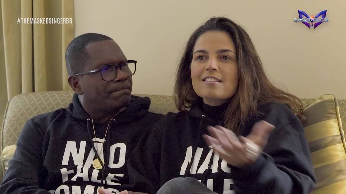 Emanuelle Araújo e Tatau trocam declarações e se divertem nos ...