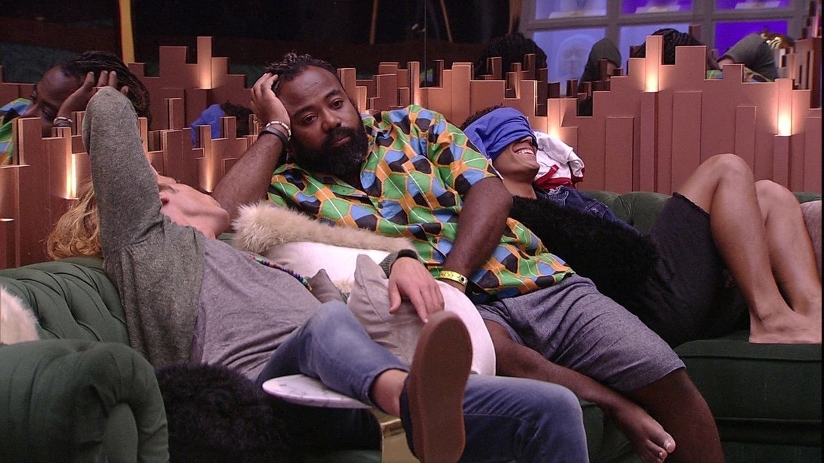 Danrley diz que tem que ficar 'bonitão' e elogia Alberto: 'Todo belo ...