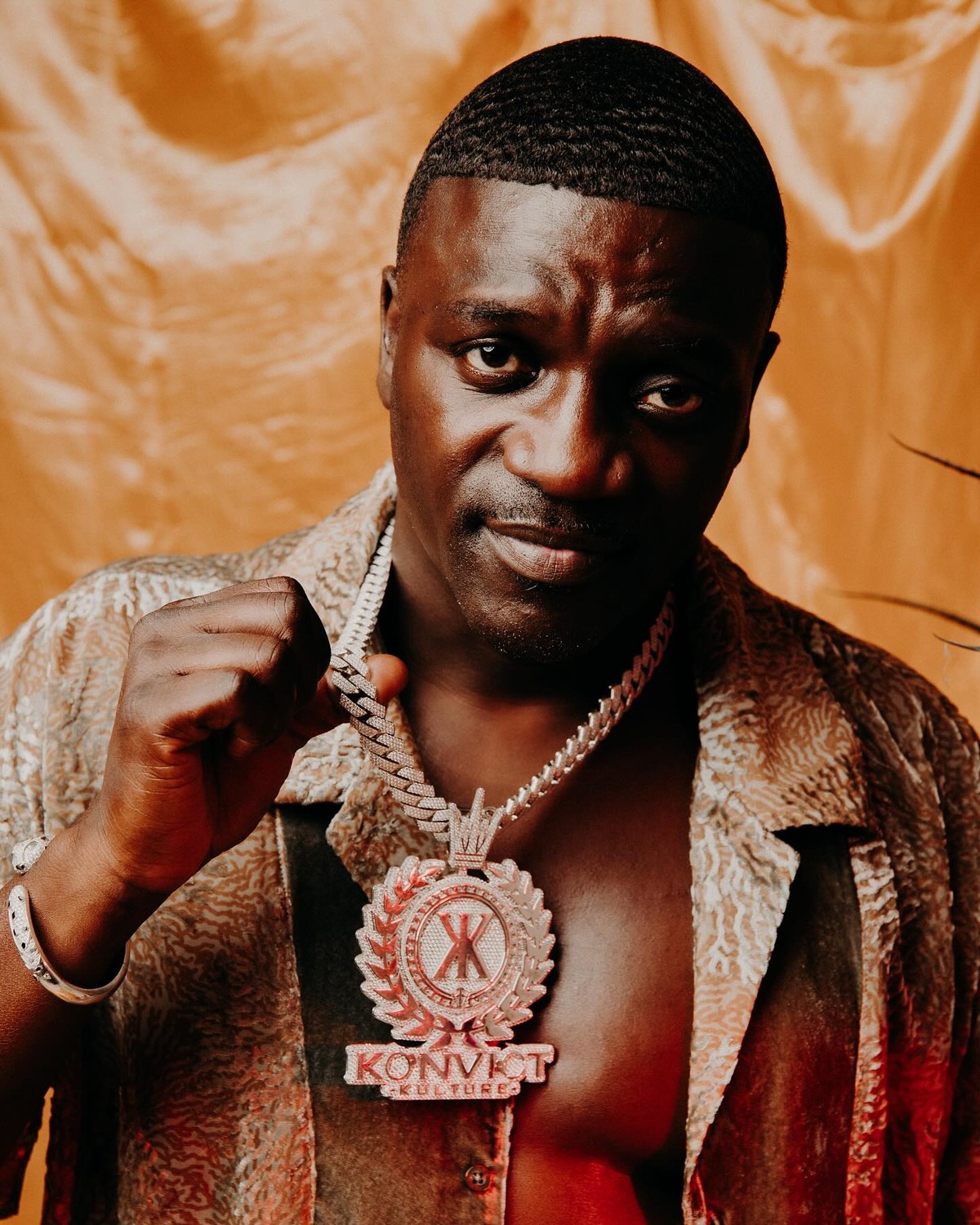 Akon: relembre namoro com Nicole Bahls e polêmicas do cantor | 2024 | gshow