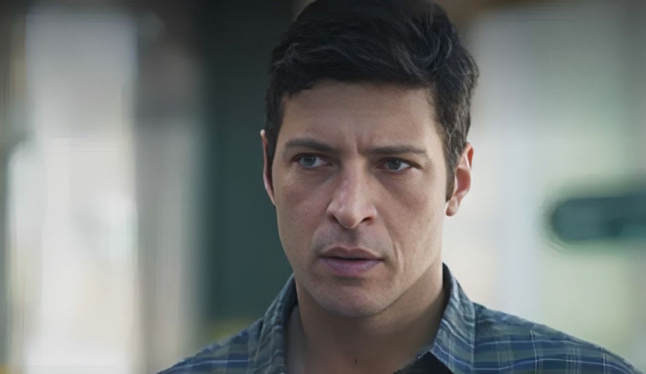 Leandro Lima, o delegado Marino de Terra e Paixão, posta foto com ...