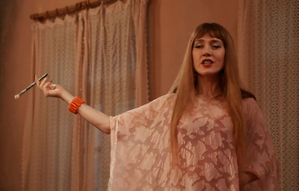 Renascer: Dona Patroa implora para transar com Norberto | Gshow