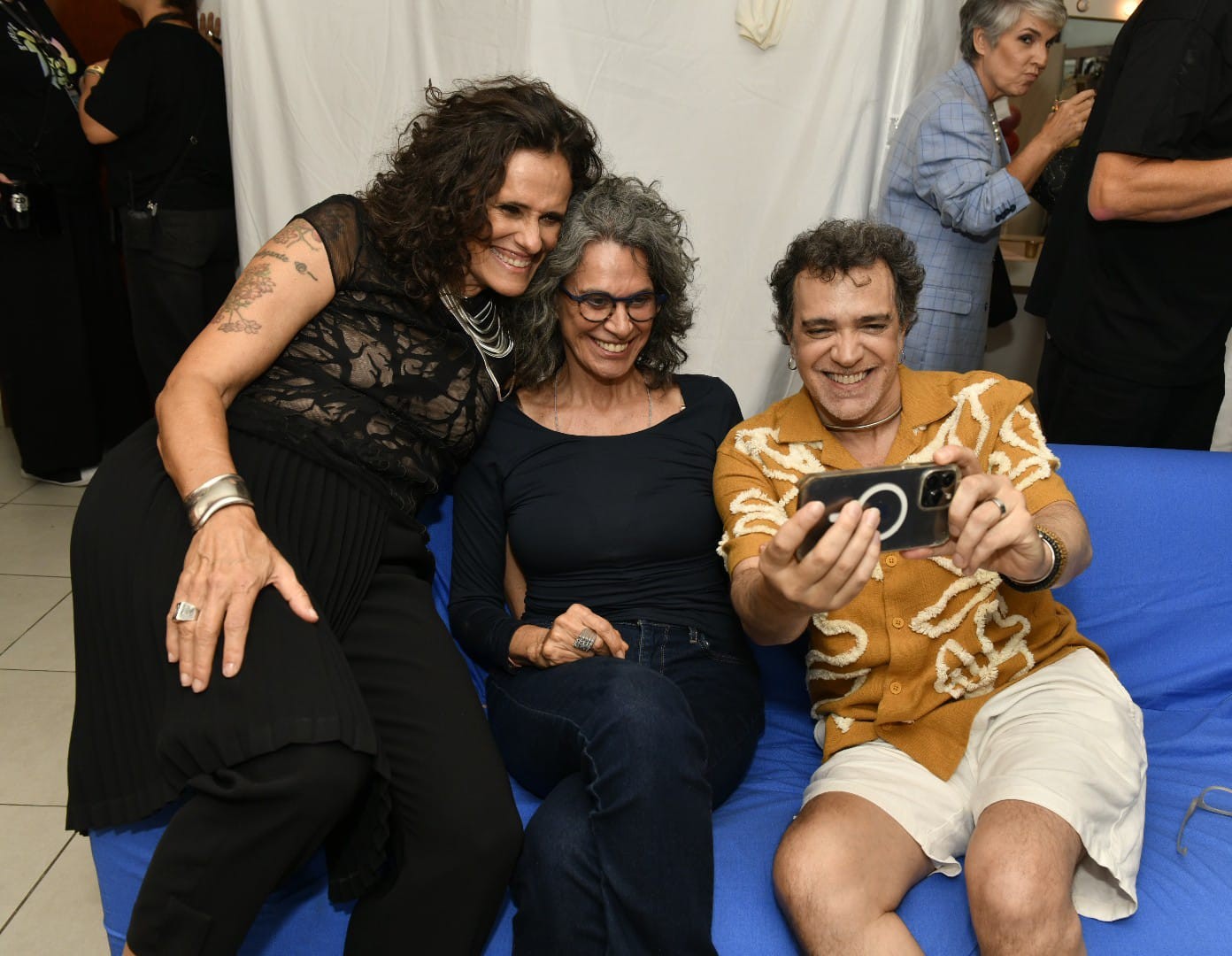 Zélia Duncan faz show em comemoração aos 60 anos e conta com ...